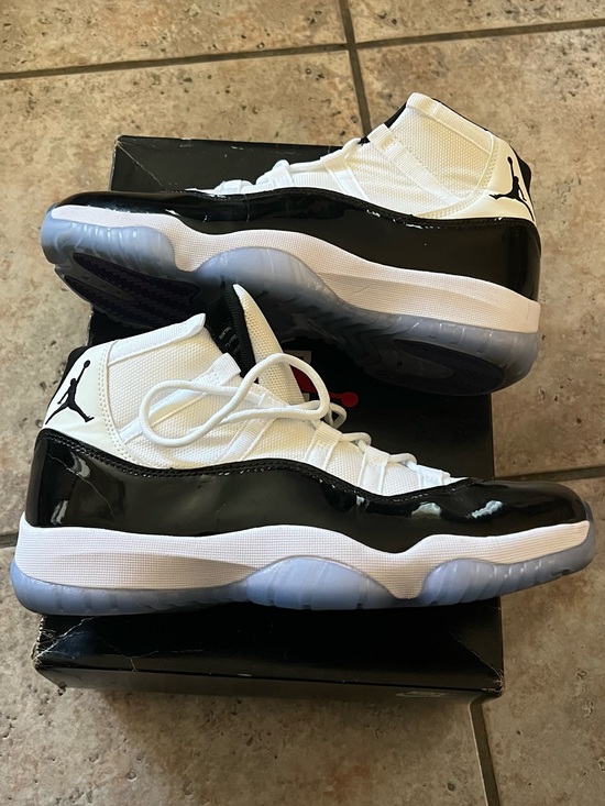 Jordan | Other | Jordan Mens Retro 1 Low Sneakers In White And Black ...